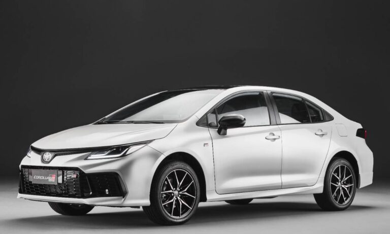 Toyota Corolla 2025 chega mais equipado e com novo visual na versão GR ...
