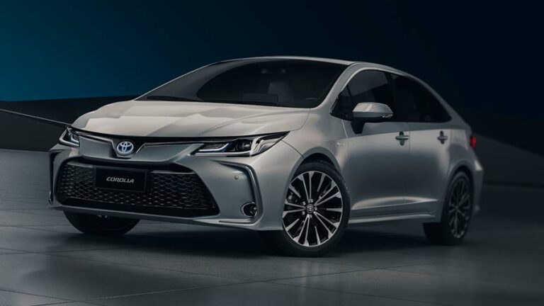 Toyota Corolla 2025 chega mais equipado e com novo visual na versão GR ...