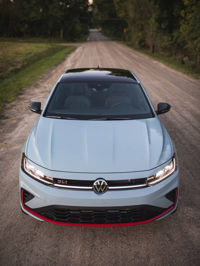 Conheça o Novo Jetta GLI 2025 que chegará ao Brasil no primeiro ...